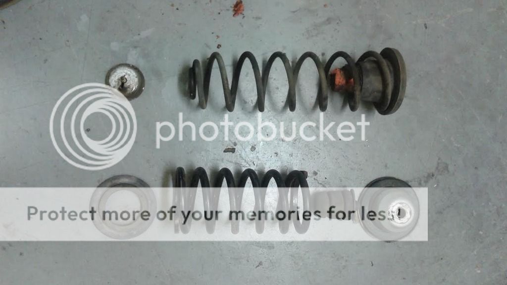 1999 Volvo S70 Rear Bump Stops.